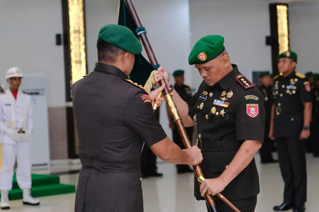 Mayjen TNI Tri Budi Utomo Pimpin Serah Terima Jabatan Danrem 091/ASN, Danrindam VI/Mlw dan ...